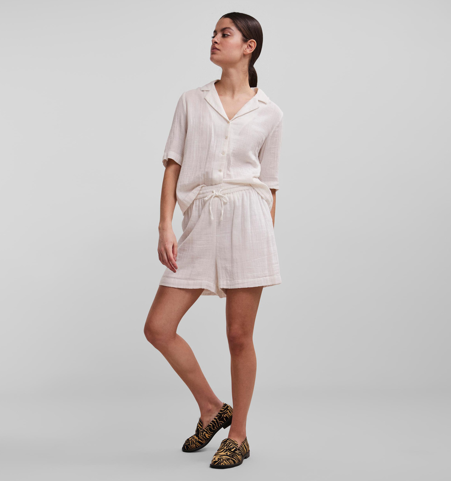 Pieces Tina Witte Short | Dames Broeken | Online op TORFS.BE